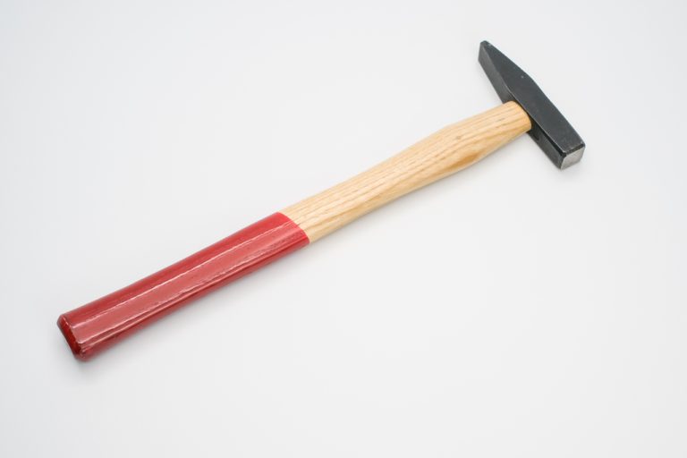 Tipos de martelo: principais modelos e aplicações - Blog Leo Madeiras